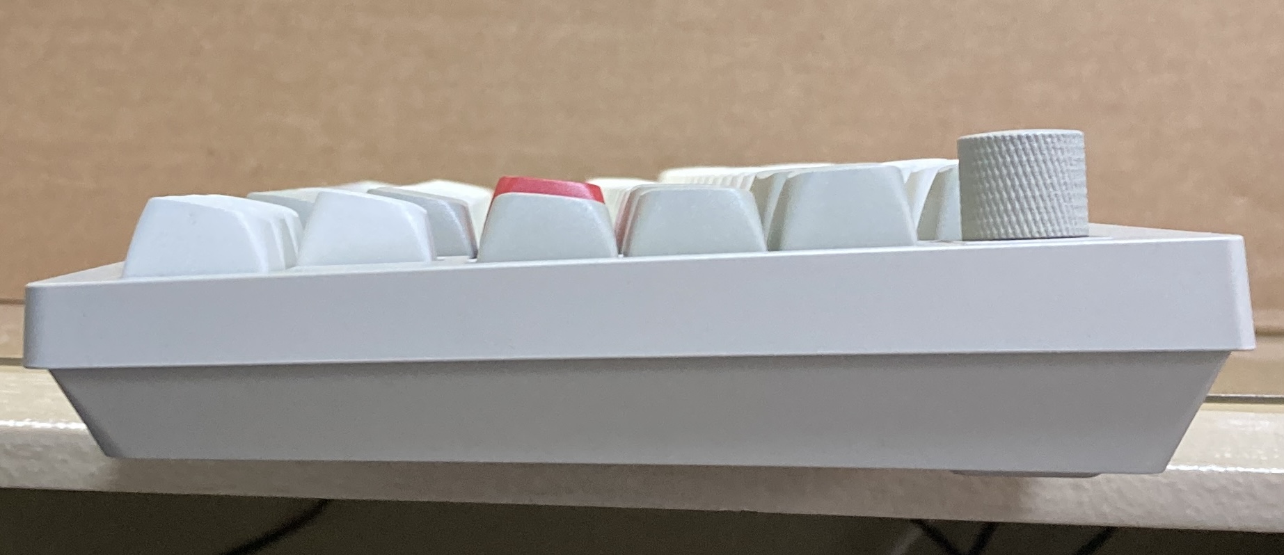 Keychron V1 Max レトロカラー レビュー QMK/VIA対応 ワイヤレス・メカニカルキーボード 赤軸 | アナログさんのiPad生活